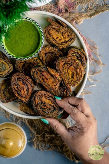 Patra Recipe | Alu Vadi | Colocasia Leaves Pinwheels – Cookilicious