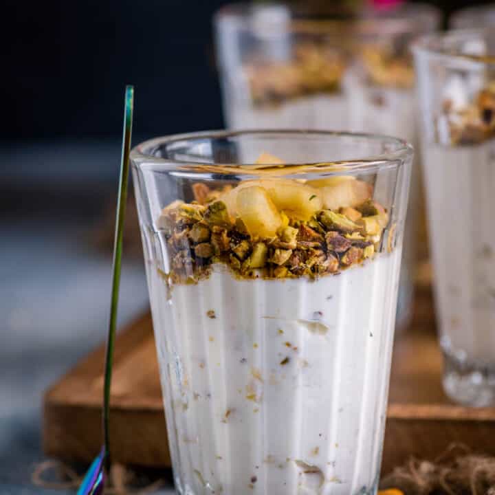 Eggless Apple Cheesecake Mousse With Pistachios – Cookilicious