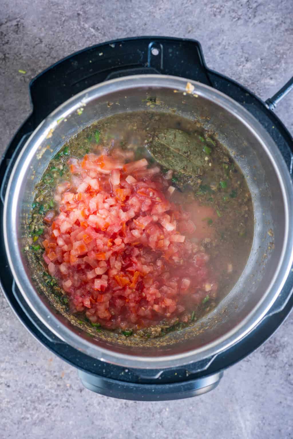 Rasedar Aloo Poori (Vegan Spiced Potato Curry) – Cookilicious