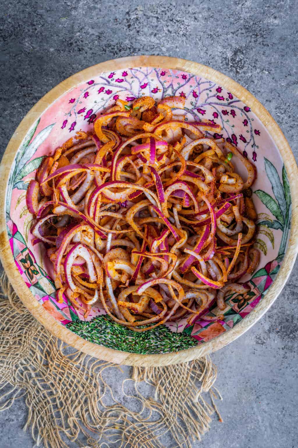 10-Minute Indian Red Onion Salad Recipe – Cookilicious